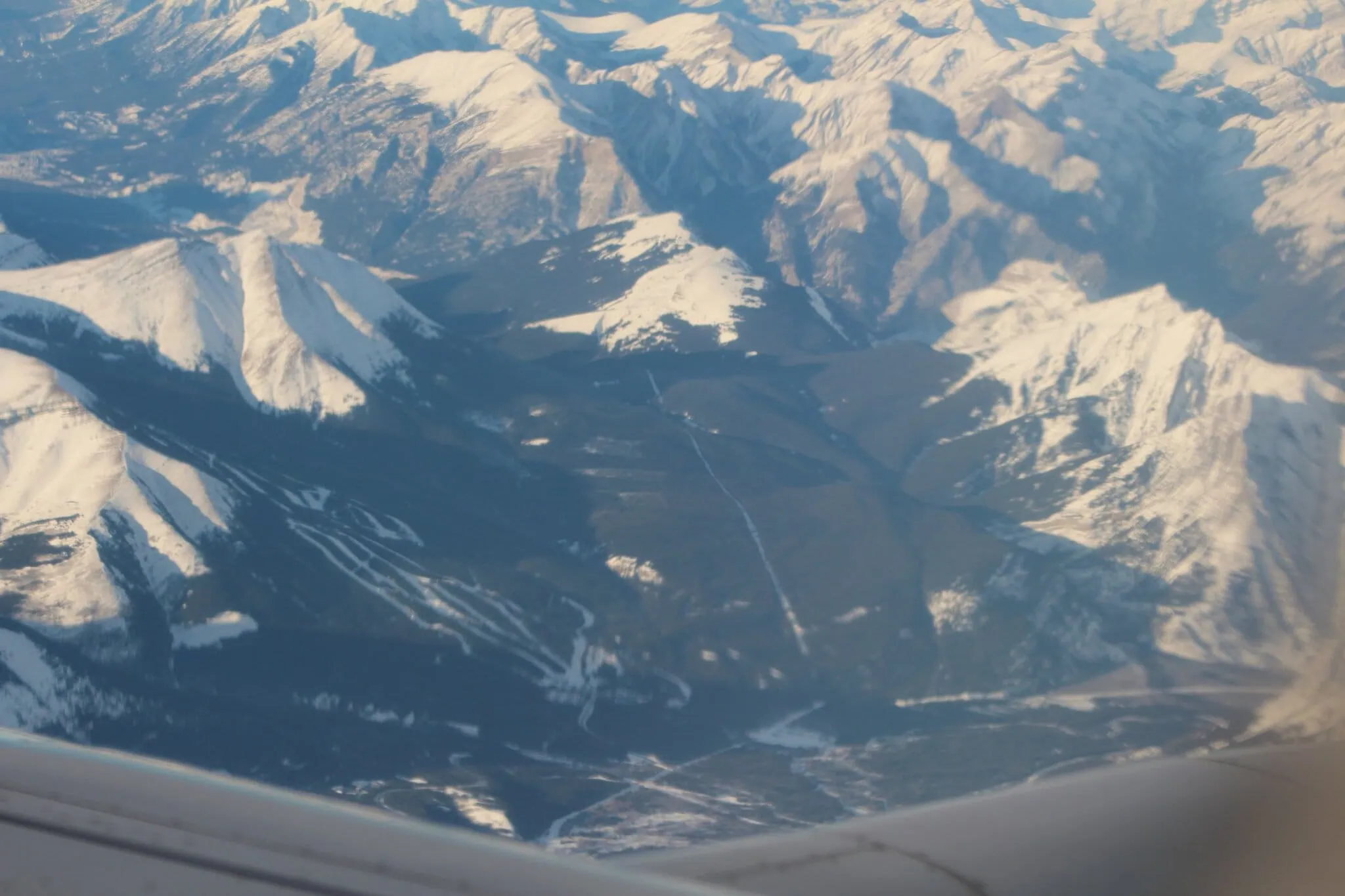 Canmore vs. Banff: Kde se ubytovat ve Skalistých horách (srovnání 2026)