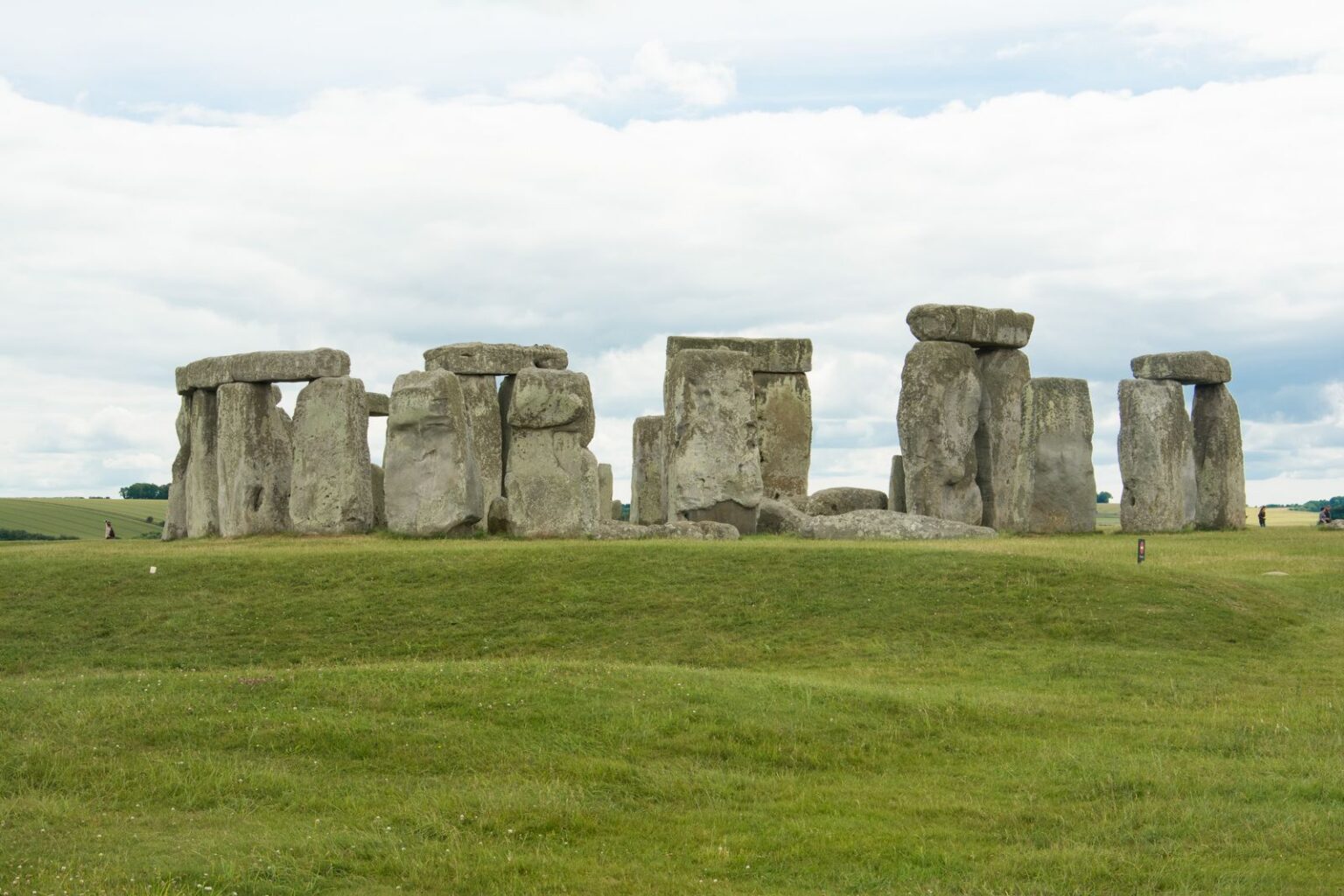 Stonehenge: Tickets, How to Get There & 12 Tips Nearby
