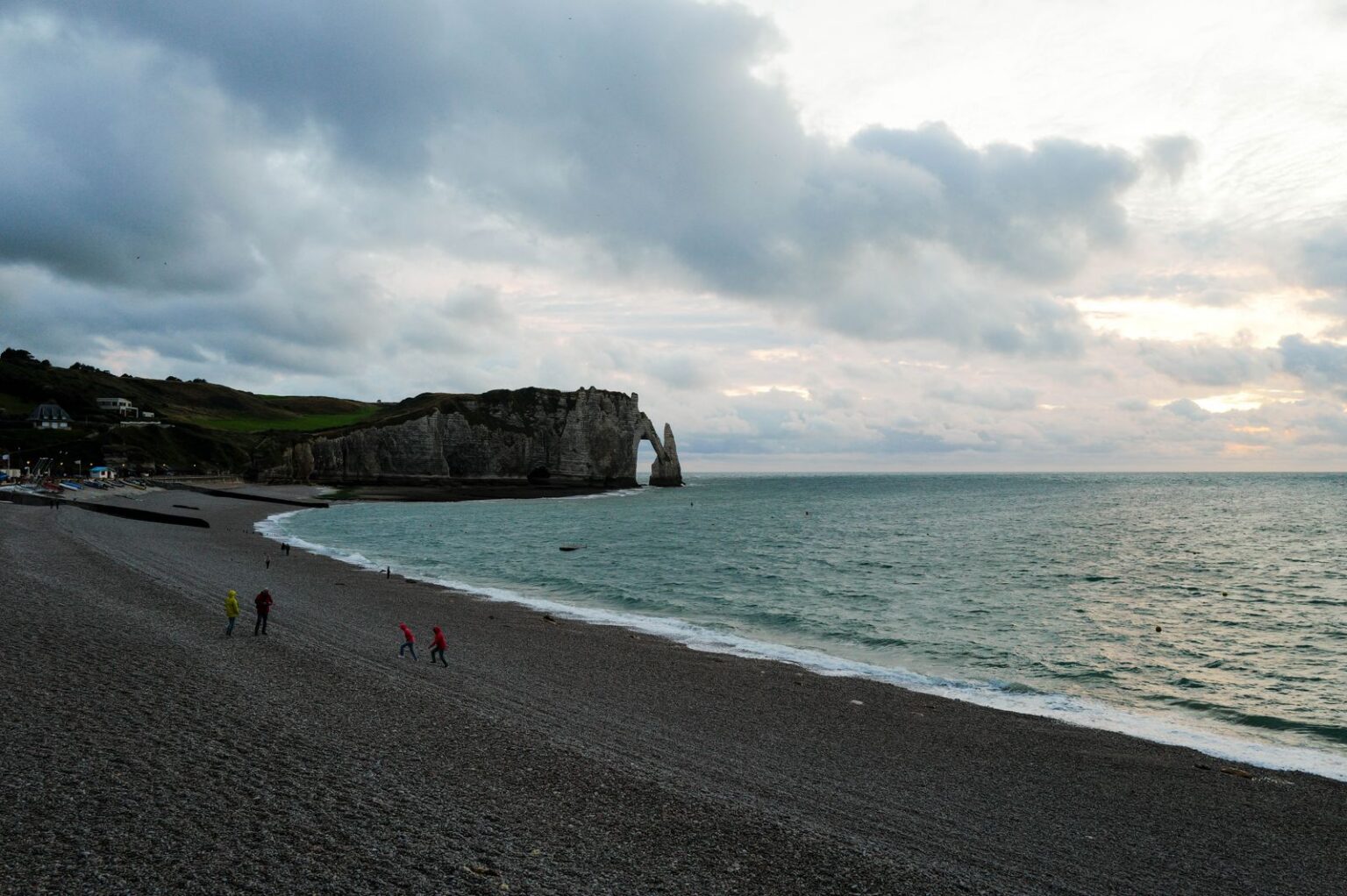 Étretat Francúzsko: 11 tipov na kriedové útesy 2026